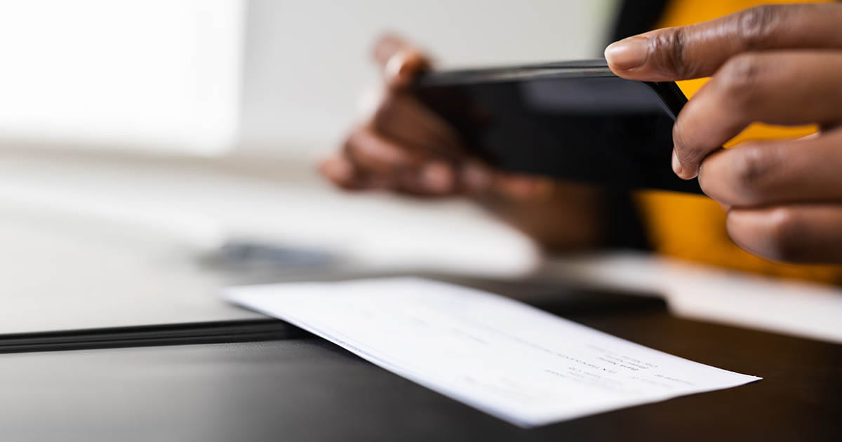 Top Reasons to Start Using Mobile Check Deposit Now | Banner Bank